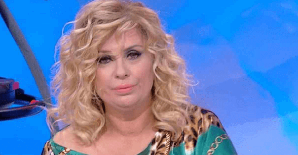 Avete mai visto il fratello di Tina Cipollari? Si chiama Giuliano ed anche lui è apparso in Tv ...