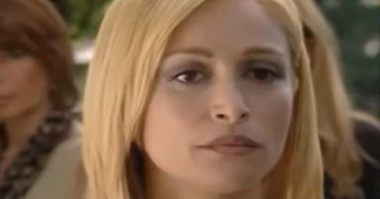 Era Emilia De Carolis in "Vivere". Oggi Mavi Felli è una famosa ...