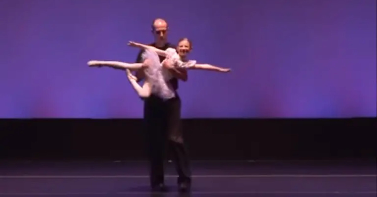 L'emozionante danza di Cenerentola di papà e figlia fa commuovere tutti ...