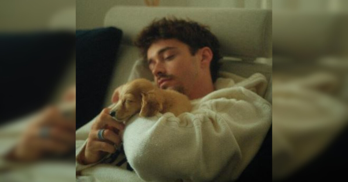 Charles Leclerc inseparabile dal suo cane Leo era anche al GP di Monaco ...